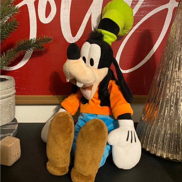 Disney | Toys | 9 Inch Disney Goofy Plush Toy | Poshmark